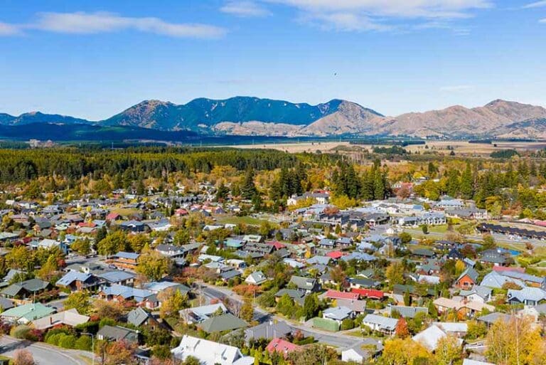 Working Or Building Near MainPower’s Overhead Power Lines | MainPower NZ